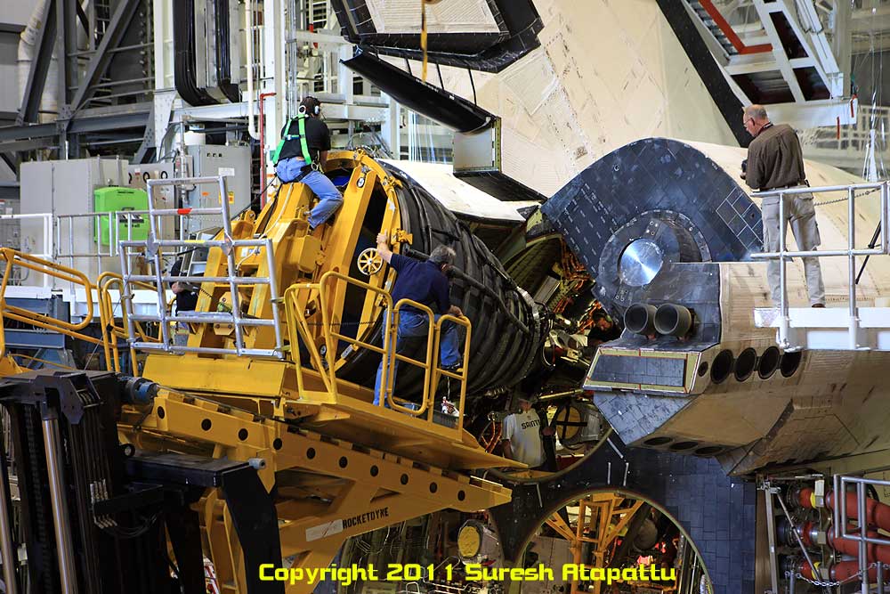 Photos: Inside the Mummification of Space Shuttle DiscoveryNYCAviation