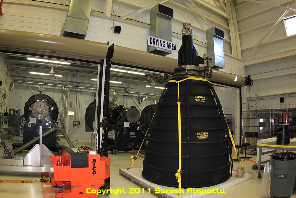 Photos: Inside the Mummification of Space Shuttle DiscoveryNYCAviation