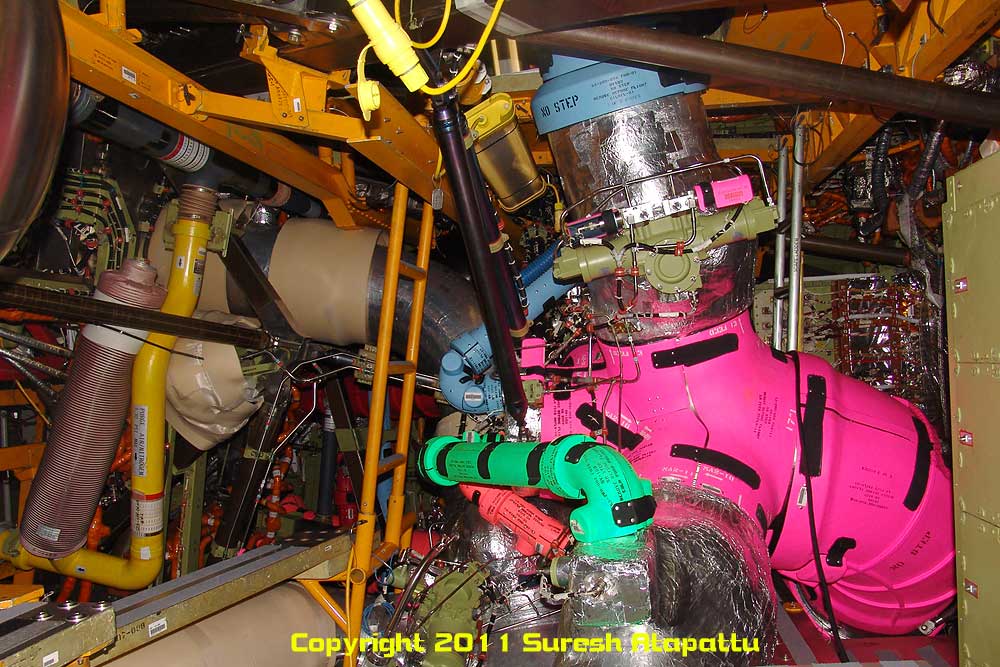 Photos: Inside the Mummification of Space Shuttle DiscoveryNYCAviation